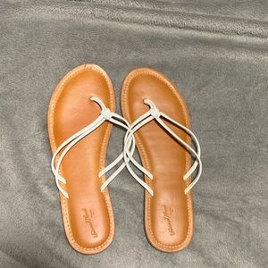 Universal Thread Shoes | Brown Strap Sandals | Poshmark